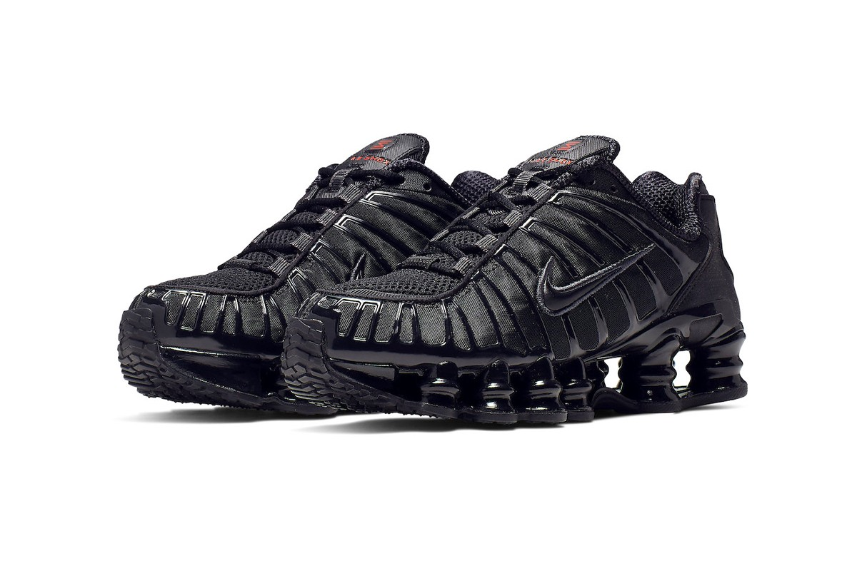 Nike Shox TL Max Kembali Hadir dalam Colorway "Black' dan 'White'