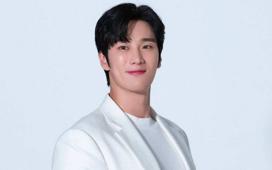 Ahn Bo Hyun Dikabarkan Gantikan Kim Seon Ho Buat Berperan di Drama Korea Hash's Shinru