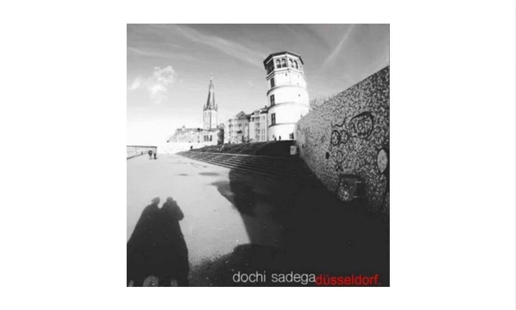 Review Album Dochi Sadega - Dusseldorf: Dochi Goes Midwest Emo!