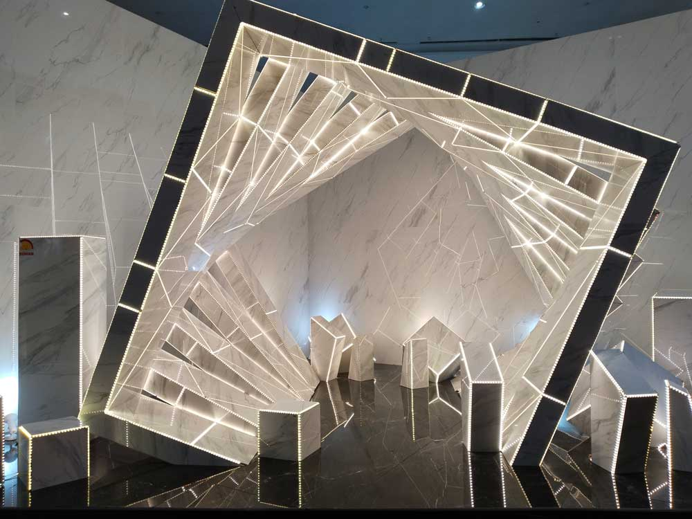 Roman Hadirkan Ubin Granit Grande di Pameran Keramika 2023 - Page all