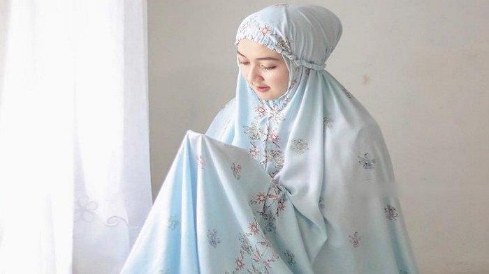 Dibaca Setelah Rukuk pada Rekaat Kedua, Ini Makna Membaca Doa Qunut ...