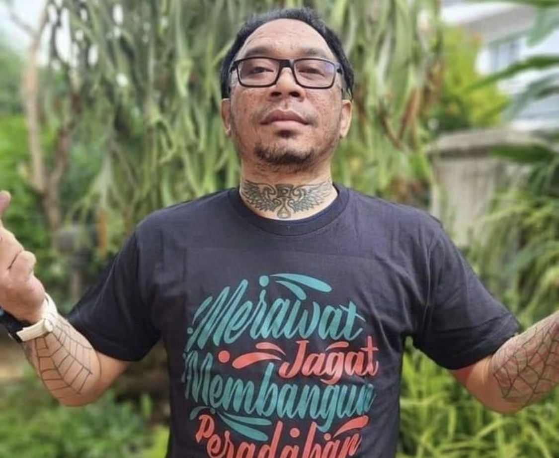 Se Indonesia Penasaran, Ternyata Tato Jonathan Latumahina Ayah David ...