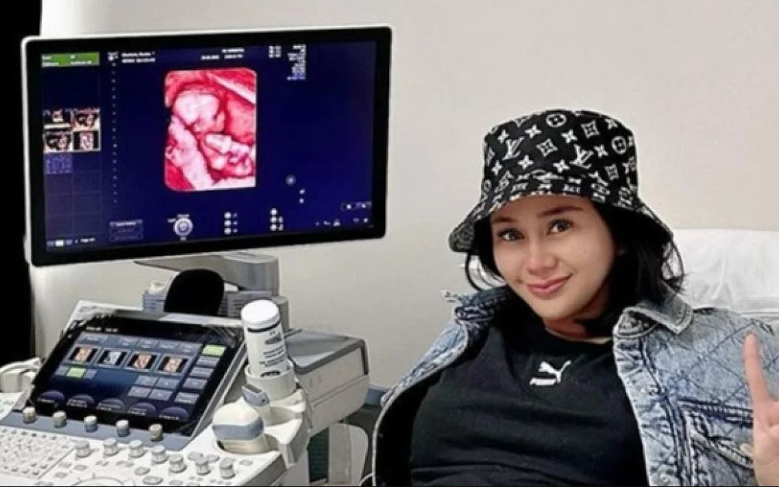 Butuh Duit Rp 2,4 Miliar, Denise Chariesta Tuntut Netizen Kirim Donasi ...