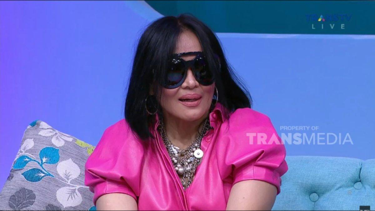 Langgeng 29 Tahun Menikah dengan Bule AS, Atiek CB Justru Sebut Suaminya Menyesal Bawa Anak ...