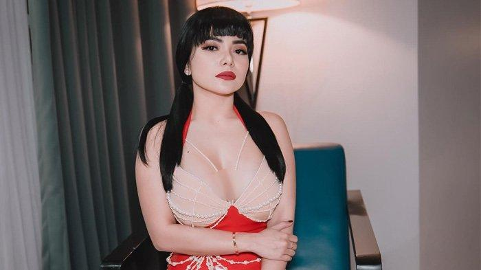 Heboh sampai Lepas CD dan Bra, Dinar Candy Akui Sering Video Call Bareng Ko Apex Tapi Bantah ...