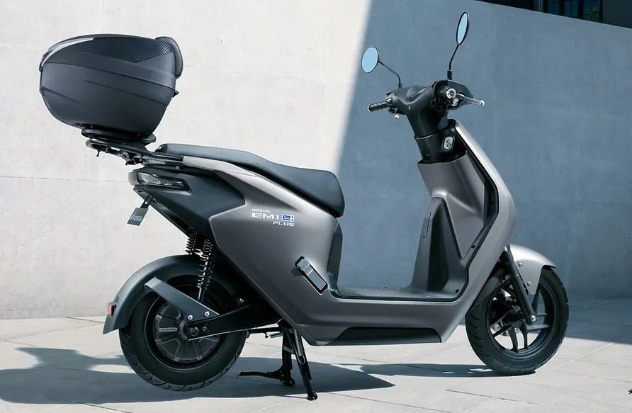 Cukup Pasang Box Modifikasi Motor Listrik Honda EM1 e: Plus Tampil Ala ...