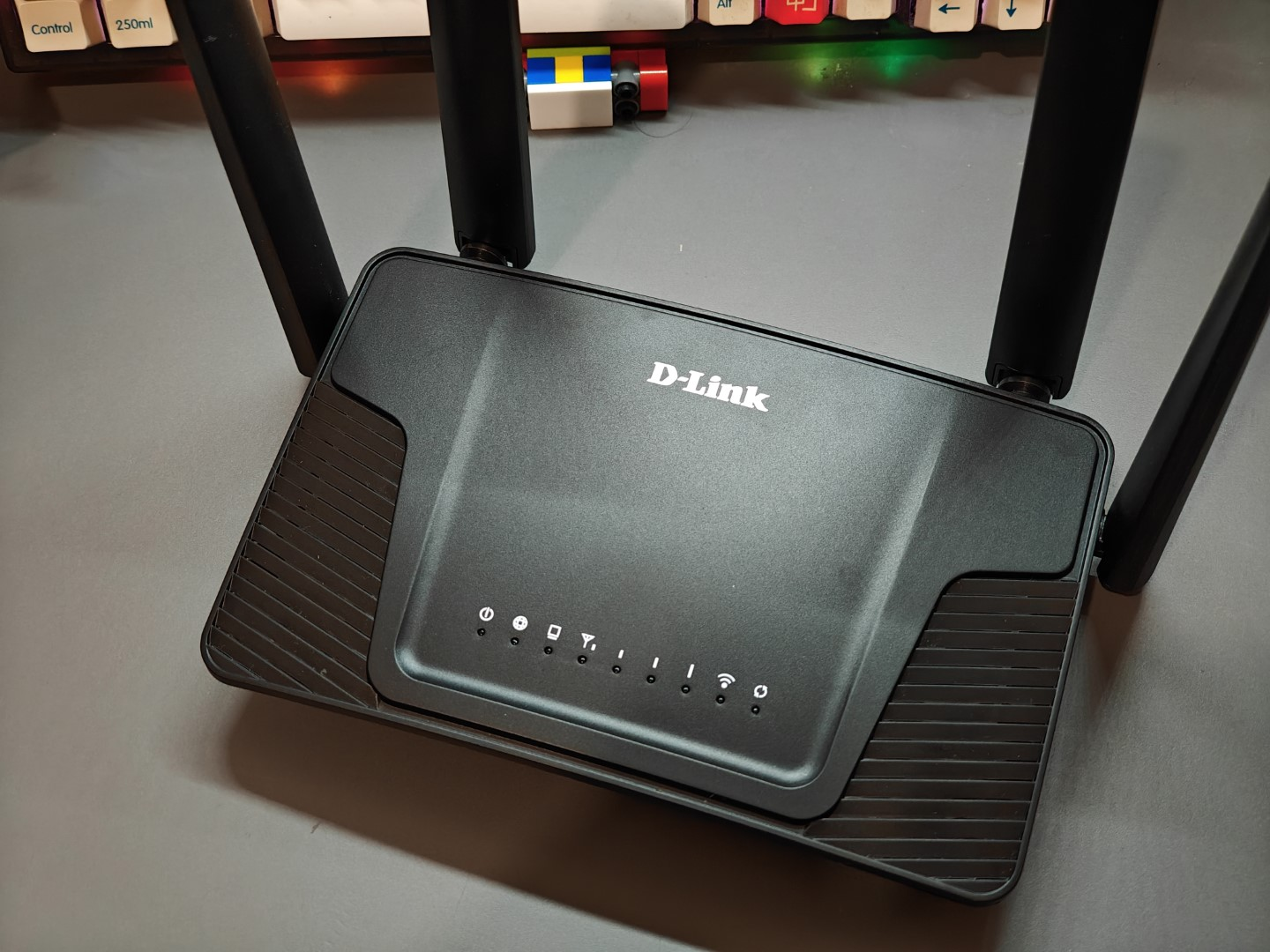 Review D-Link DWR-M930 4G LTE Router: Router 4G LTE Dengan Dual SIM
