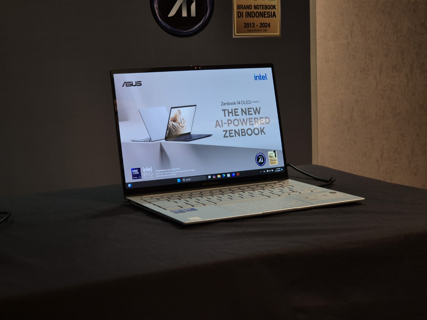 ASUS Pamerkan Zenbook 14 OLED UX3405CA Dengan Processor Arrow Lake ...