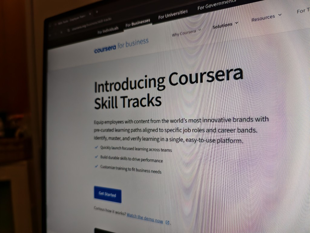 Skill Track Dari Coursera Menjadi Unsur Yang Imperatif di Era AI - Page all