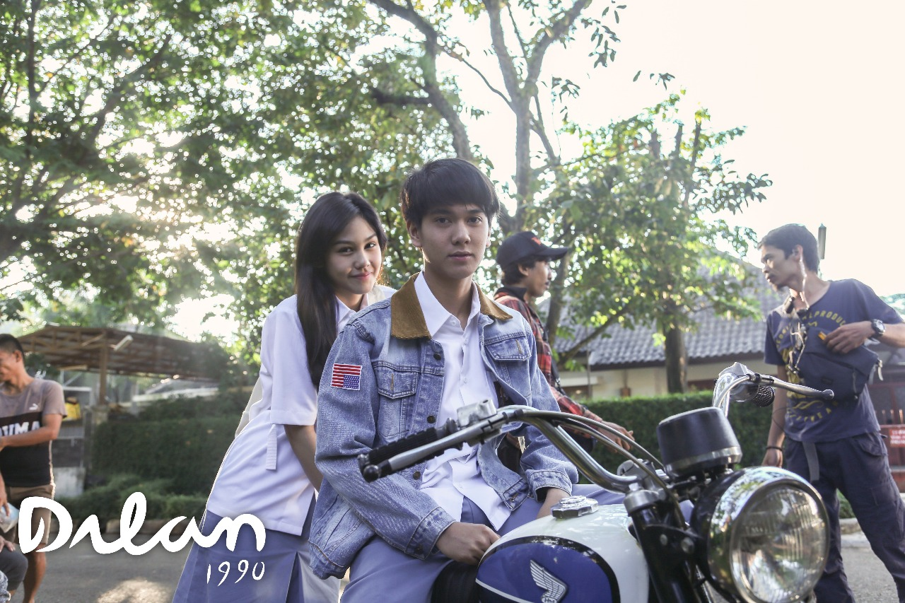 7 Adegan di Novel Dilan 1990 yang Adaptasi Filmnya Paling Ditunggu ...