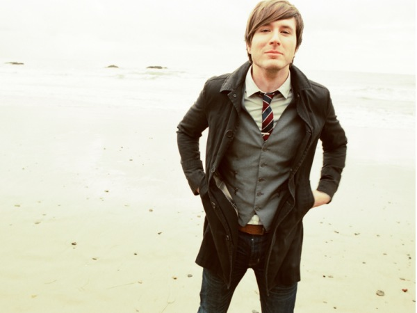 Lagu Baru Owl City, Embers