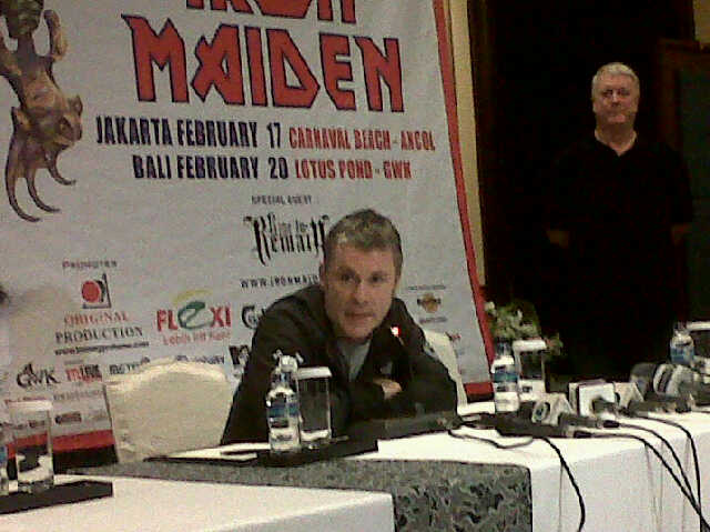 Bruce "Iron Maiden" Dickinson : Metal Cepak - Page all