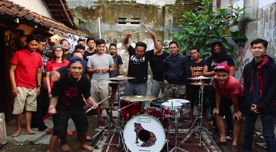 Ini Video Penuh Haru dari Endank Soekamti Untuk Ari