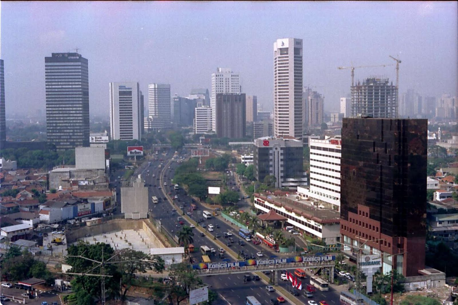 Ini Dia Video Penampakan Jakarta Era 90-an yang Anti Macet!
