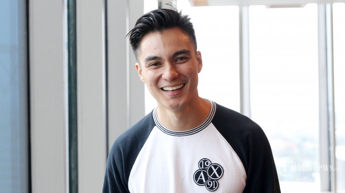 Intip Konsep Zen Pada Ruang Tamu Milik Baim Wong! Adem dan Nyaman ...