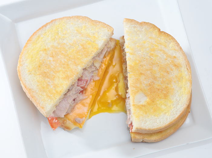Resep Tuna Cheese Bread, Gurih Dengan Lelehan Keju Lezat | Sajian Sedap