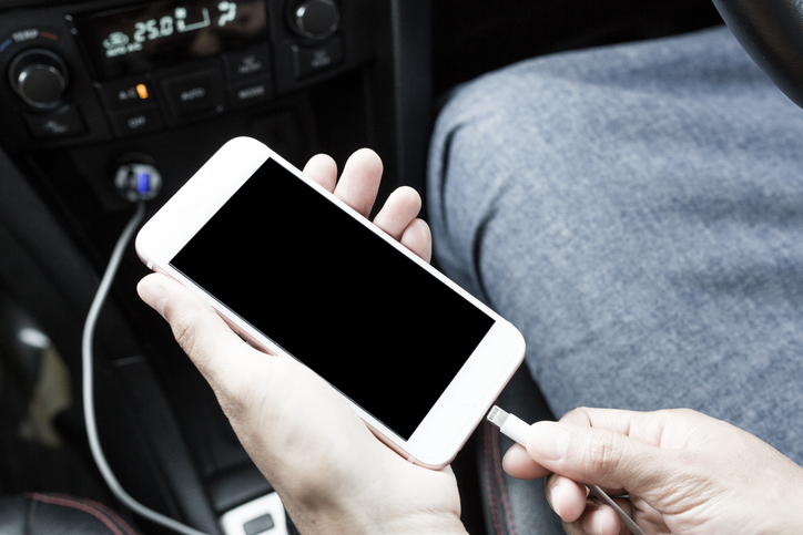 Sering Charger Handphone Dalam Mobil, Pastikan 4 Hal Ini Dulu Jika Tak ...