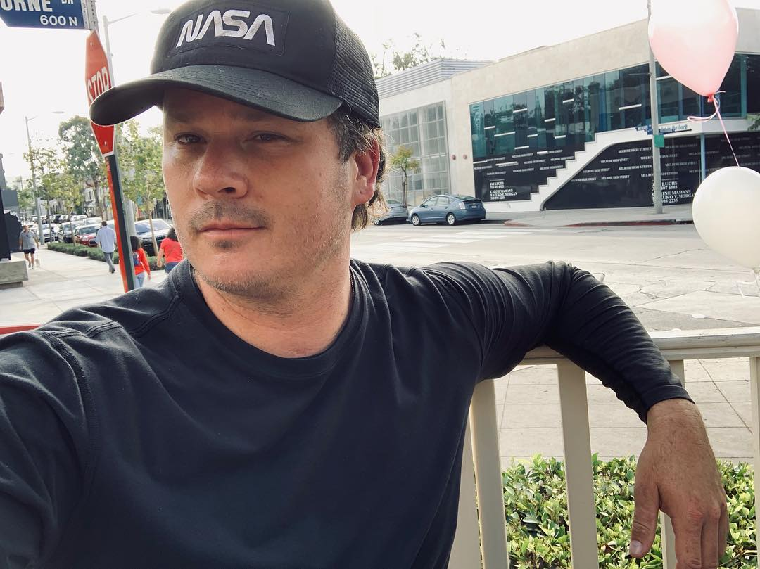 Fans Blink-182 Bikin Parodi Kocak Lagu 'I Miss You', Tom Delonge Kasih ...
