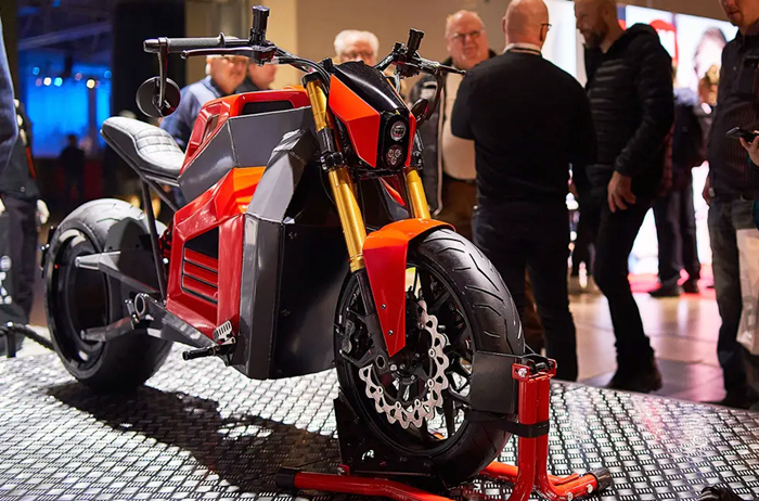 Kenalin Nih RMK E2, Motor Listrik yang Gak Ada Pelek Belakangnya