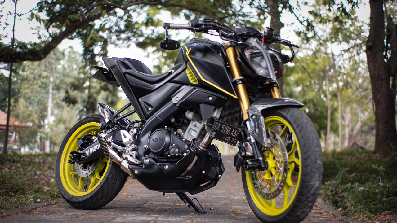 Usung Tema The Dark Knight, Yamaha Xabre Tambah Sangar Pakai Headlamp ...