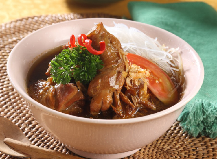 Resep Semur Ayam dengan Soun, Pedas Manis Bumbu Meresap Sempurna ...