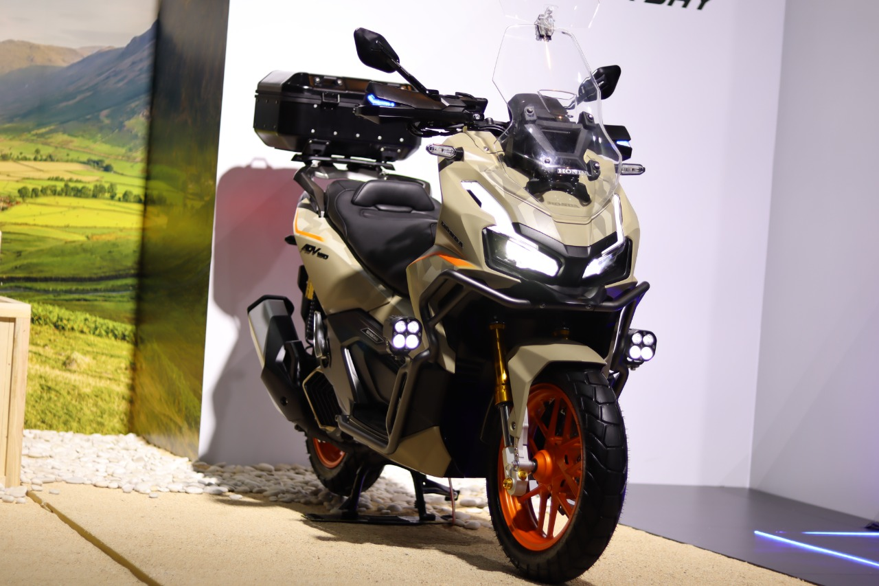 Modifikasi Honda ADV 160 Bergaya Touring, Pasang Box dan Crashbar Jadi ...