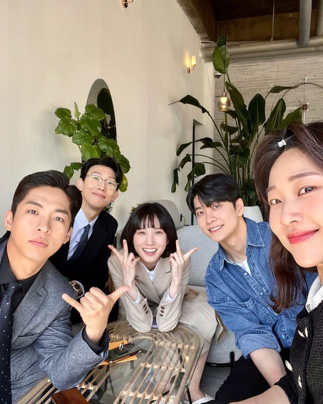 Hoki, Netizen Ketemu Pemain Extraordinary Attorney Woo di Bali ...