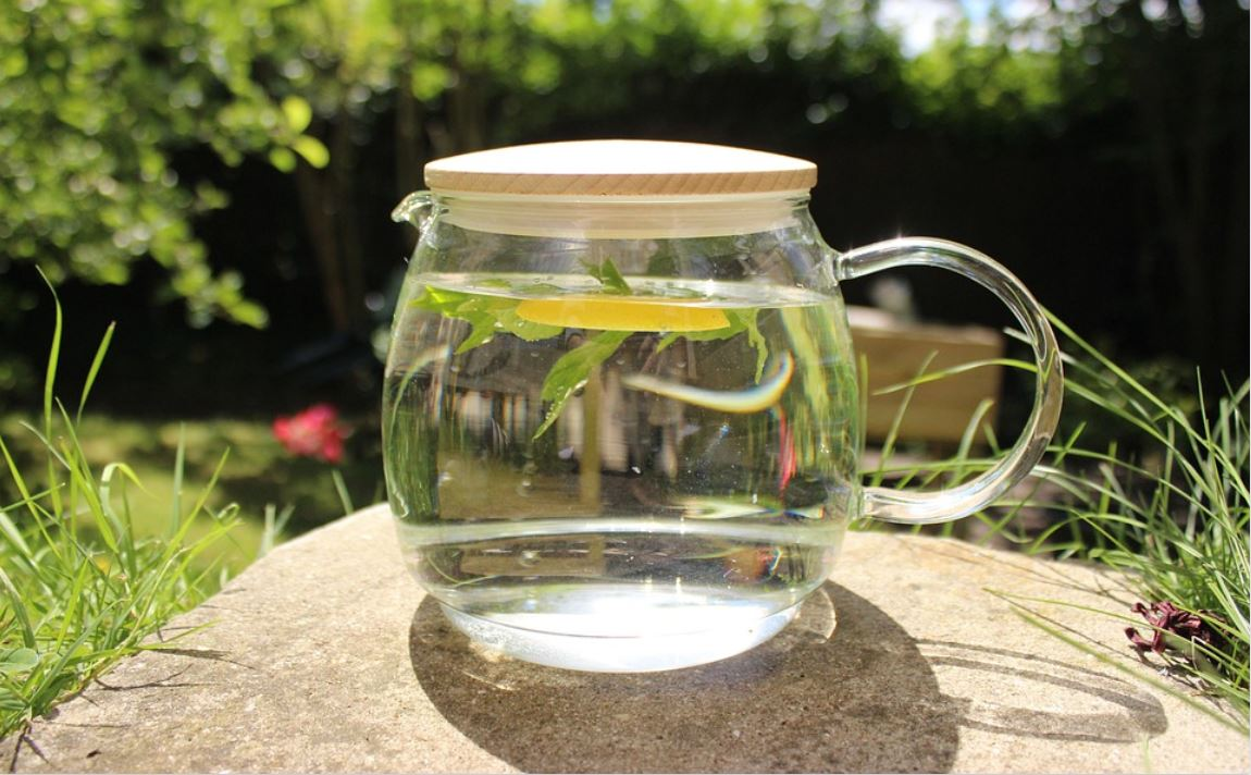 5 Resep Infused Water, Minuman yang Bisa Jadi Variasi Saat Menjalankan ...