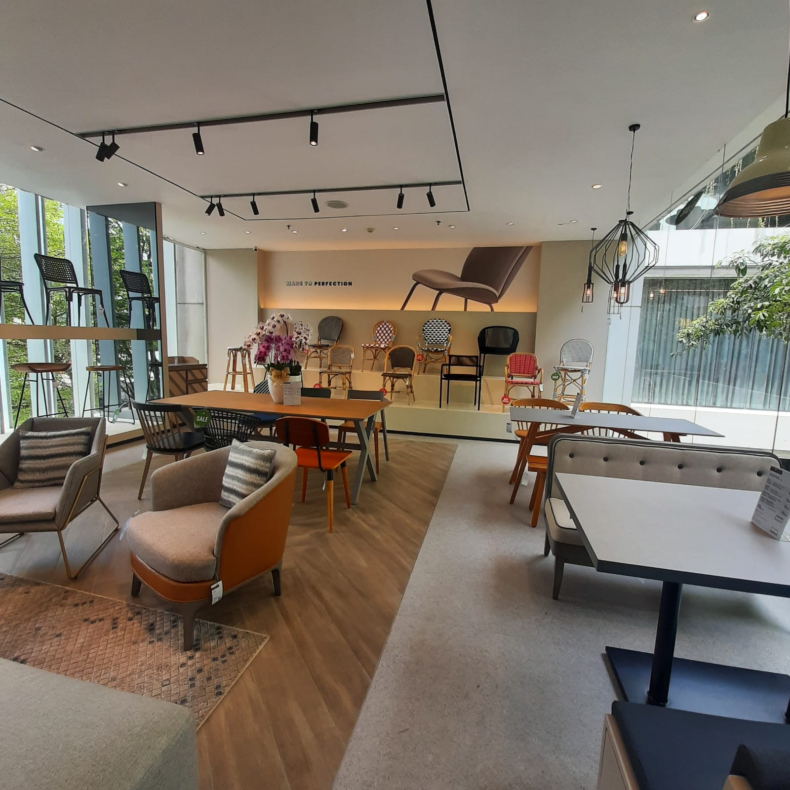 Metaphor Persembahkan Dua Brand di Kawasan Kemang, IKONS dan MODULO - Semua halaman | iDEA