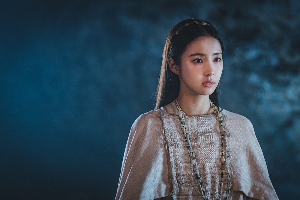 Spoiler Tanya yang Diperankan Shin Se Kyung, Pendeta Tertinggi Arth di ...