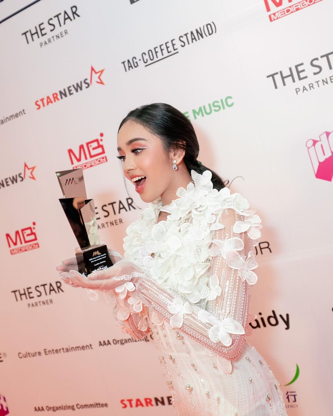 Selamat! Lyodra Bawa Pulang Penghargaan dari Asia Artist Awards 2022 ...