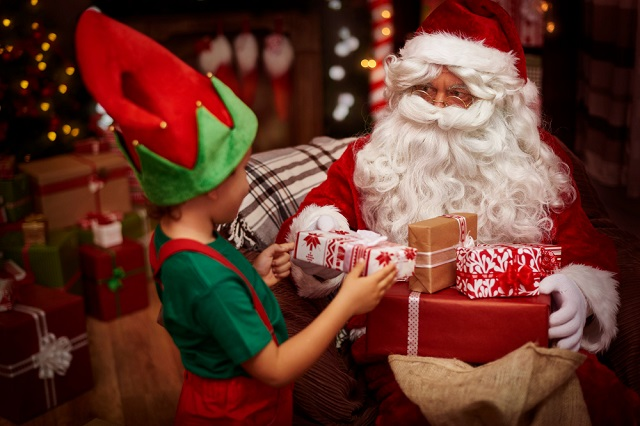 Identik dengan Perayaan Natal, Ini 4 Perbedaan Sinterklas dan Santa ...