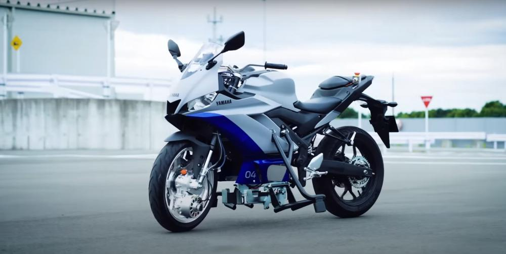 Yamaha Rilis Motor Berdiri Sendiri, Seimbang Tanpa Dipegang Nih ...