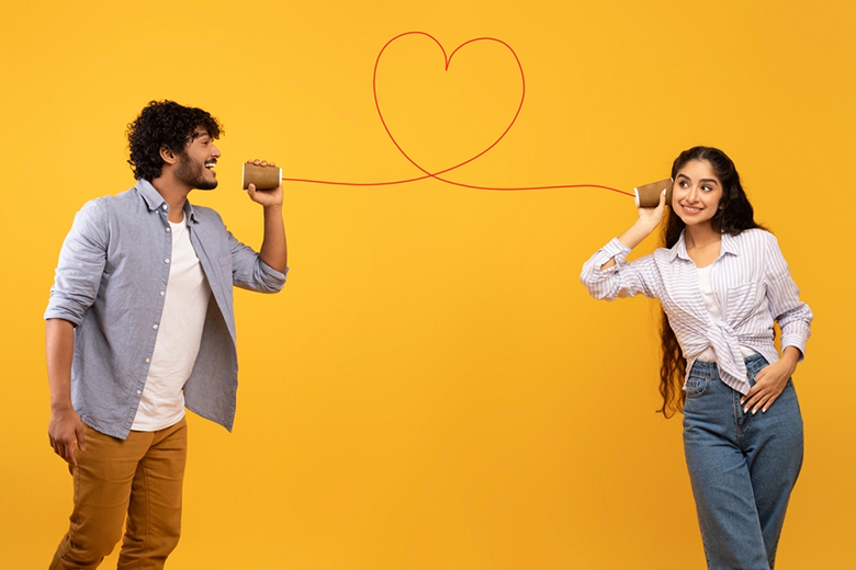 5 Cara Menunjukkan Love Language ke Pacar, Bikin Makin Sayang | CewekBanget