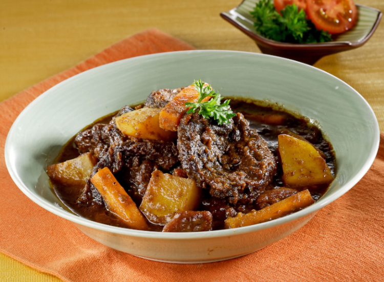 Resep Semur Daging Pedas, Inspirasi Menu Makan Malam Untuk Di Akhir ...