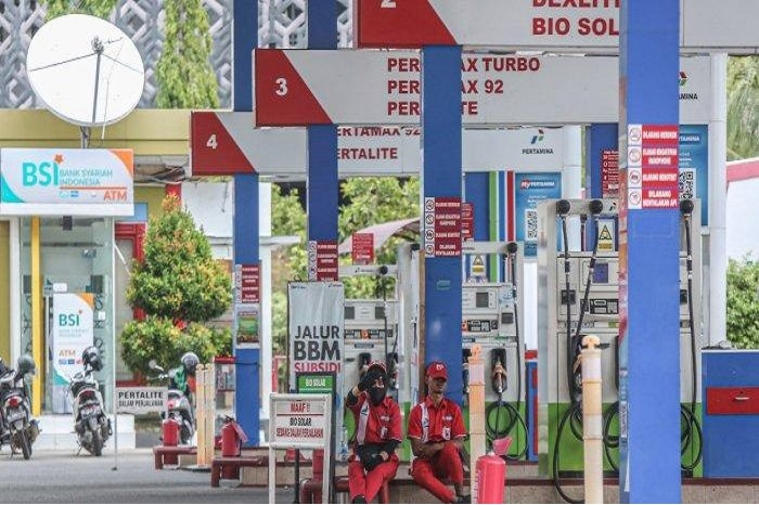 Harga Bensin Pertamina Terbaru 1 November 2023, Pertamax dan BBM Non ...