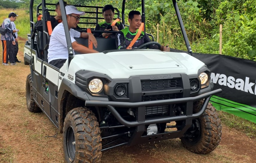 Sangat Irit Mobil Diesel 1000 cc Dijual Kawasaki Motor Indonesia Hanya ...
