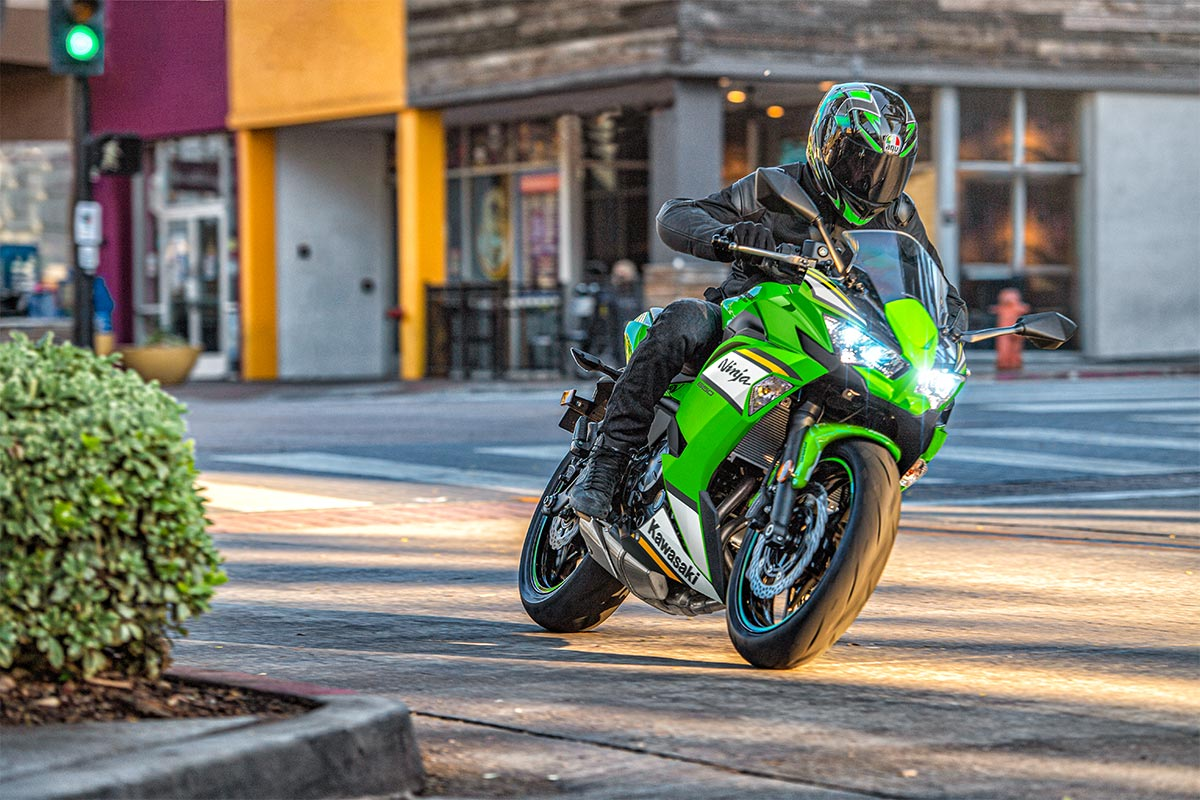 Kawasaki Resmi Luncurkan Motor Baru 650 cc 2025, Fitur Canggih Segini ...