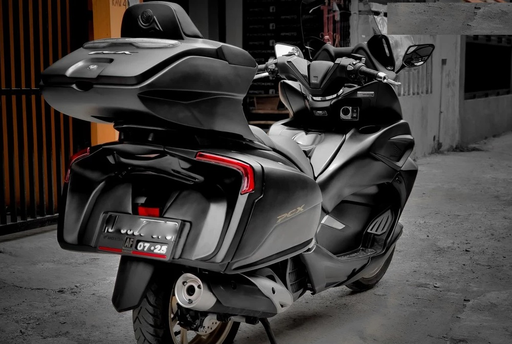 Honda PCX 160 Baby Forza Motor Baru Moge Look Harga Beda Rp8 Juta ...