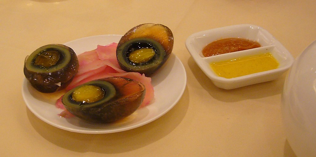Century Egg, Telur Khas Tiongkok yang Memiliki Aroma Bak Urine Kuda ...