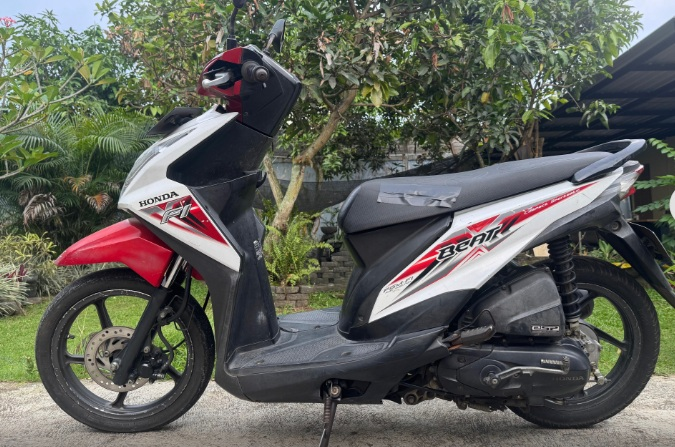 Seliter Bensin Tembus 60 Km, Honda BeAT 2015 Buka Harga Rp 5 Juta ...