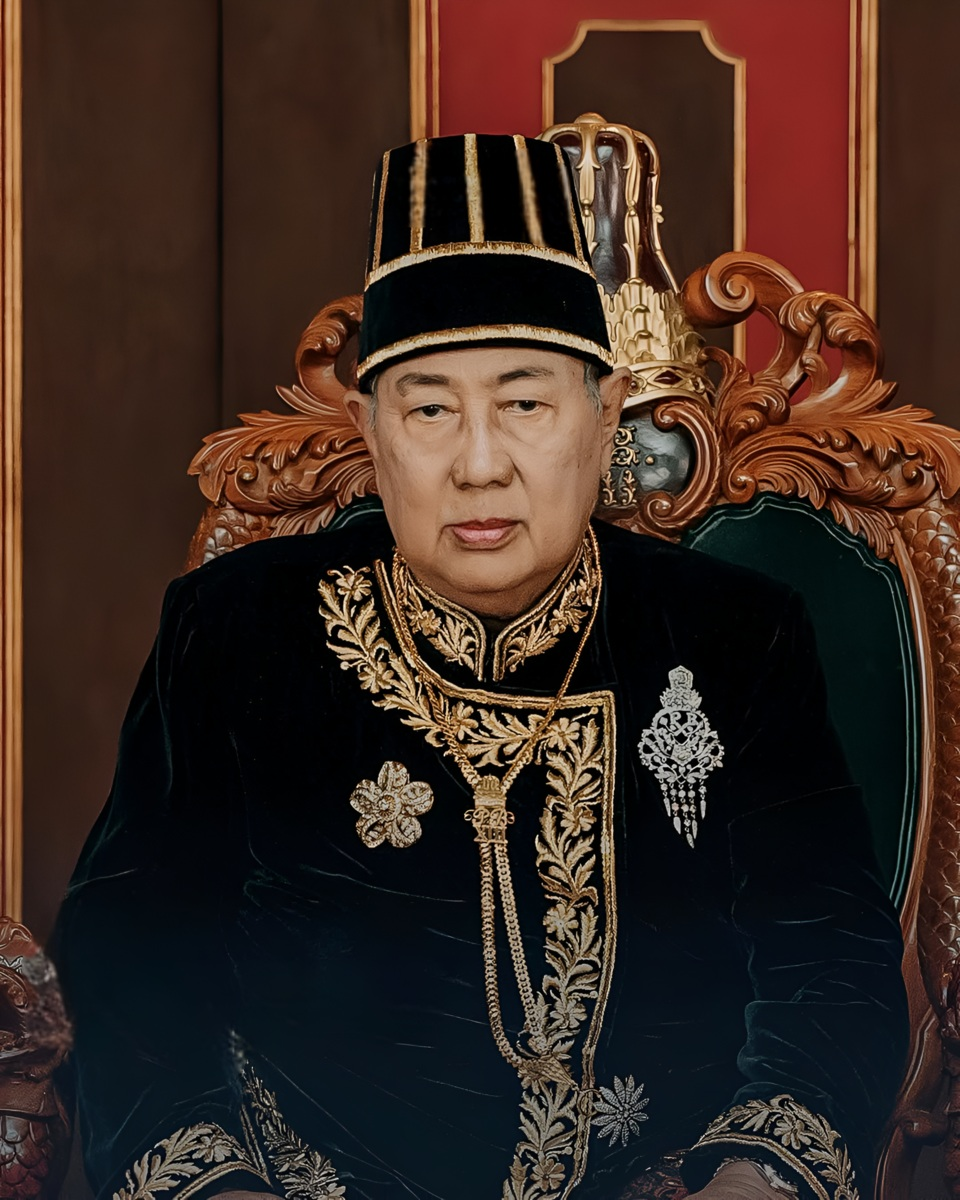 Riwayat Raja Keraton Surakarta Pakubuwana XIII, Naik Tahta Sejak 2004 ...
