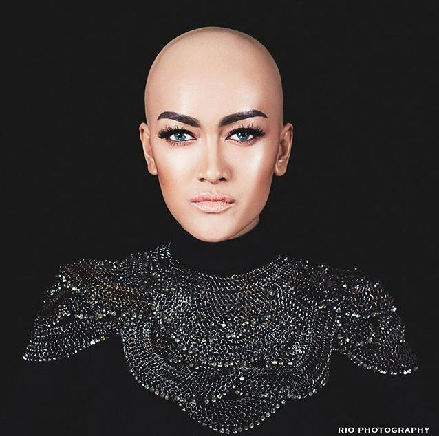 Kini Julia Perez Botak, Gayanya Tetap Menawan dan Mirip Barbie | Nova