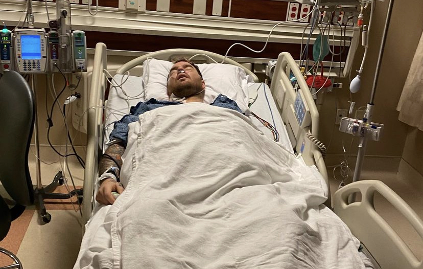 Sukses Jalani Operasi Pengangkatan Tumor Langka, Gitaris New Found ...