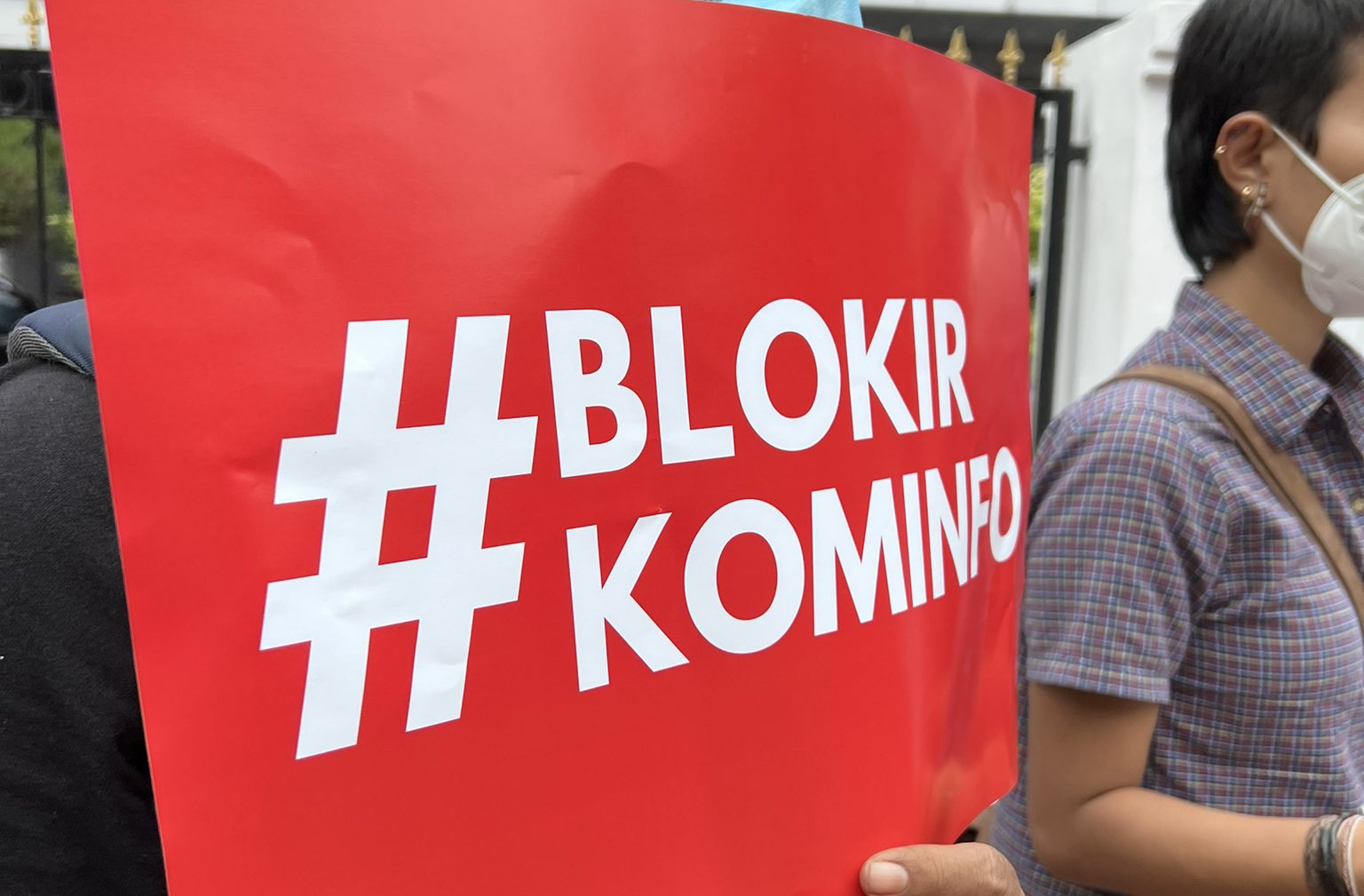 Viral Hashtag #BlokirKominfo, Teguh Aprianto: Jadi Aturan Baru Ini Untuk Siapa?