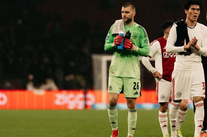 Maarten Paes dan Ajax Terancam Dapat Aib Besar - Bolasport.com