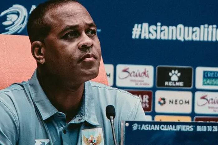 Momen Canggung Jurnalis Arab Tanya Kasus Naturalisasi Malaysia, Patrick Kluivert Acuh Tak Acuh ...