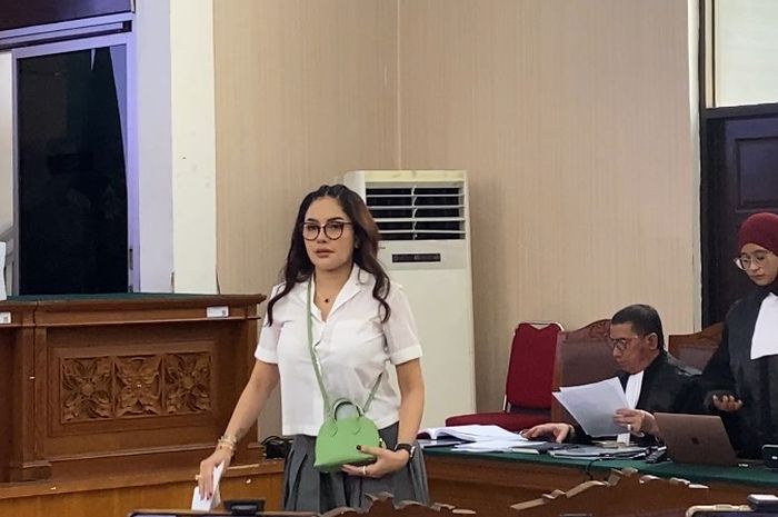 Sedang Sakit, Nikita Mirzani Bawa Bukti Baru di Persidangan, Tuding Reza Gladys Atur Hakim dan ...