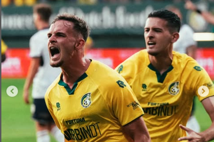 Kata Justin Hubner usai Debut di Eredivisie dengan Lawan Rekan Sendiri ...