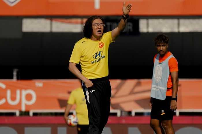 Turun Level dari Timnas Indonesia ke Klub, Media Malaysia: Shin Tae ...